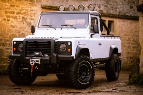 Custom Land Rover Defender for sale | Yeti | Restoration by Arkonik