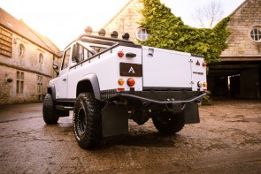 Custom Land Rover Defender for sale | Yeti | Restoration by Arkonik