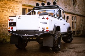 Custom Land Rover Defender for sale | Yeti | Restoration by Arkonik
