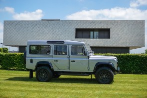 Custom Land Rover Defender for sale | Vector | Restoration by Arkonik