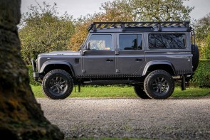 Custom Land Rover Defender for sale | Apache | Restoration by Arkonik