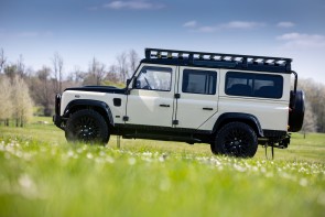 Custom Land Rover Defender for sale | Safari | Restoration by Arkonik