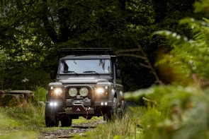 Custom Land Rover Defender for sale | Clone | Restoration by Arkonik