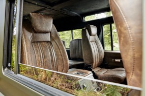 Custom Land Rover Defender for sale | Clone | Restoration by Arkonik