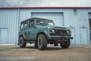 Custom Land Rover Defender | Viper | Restoration by Arkonik