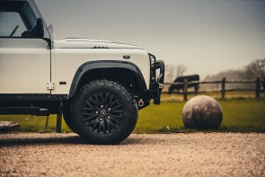 Custom Land Rover Defender for sale | Blizzard | Restoration by Arkonik