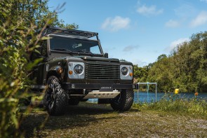 Custom Land Rover Defender for sale | Gecko | Restoration by Arkonik