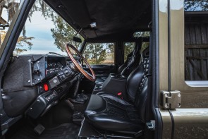 Custom Land Rover Defender for sale | Havana | Restoration by Arkonik