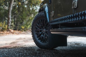 Custom Land Rover Defender for sale | Havana | Restoration by Arkonik