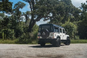 Custom Land Rover Defender for sale | Sierra | Restoration by Arkonik