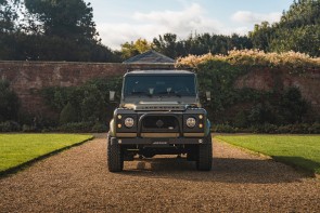 Custom Land Rover Defender for sale | Vantage | Restoration by Arkonik