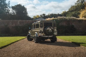 Custom Land Rover Defender for sale | Vantage | Restoration by Arkonik
