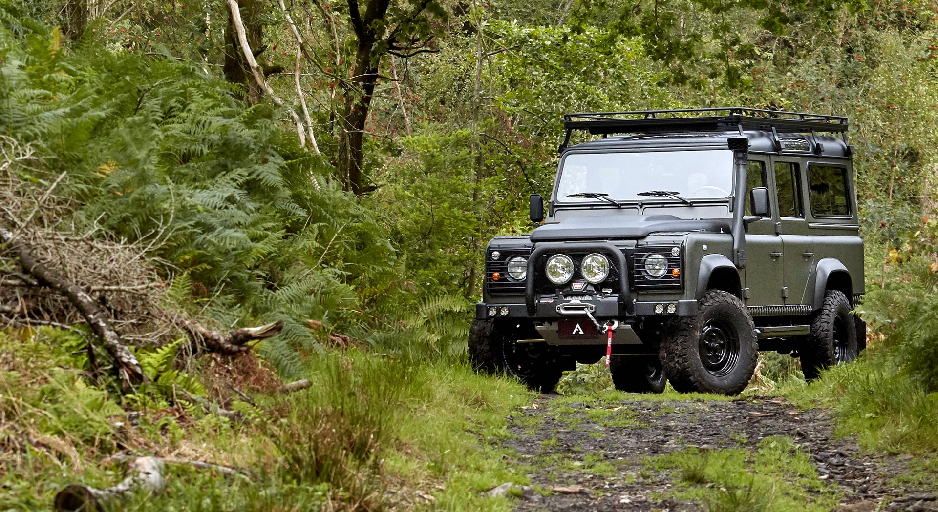 Custom Land Rover Defender for sale | Clone | Restoration by Arkonik