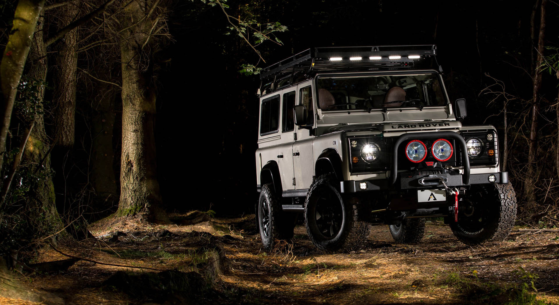 Custom Land Rover Defender | Gibraltar | Restoration by Arkonik