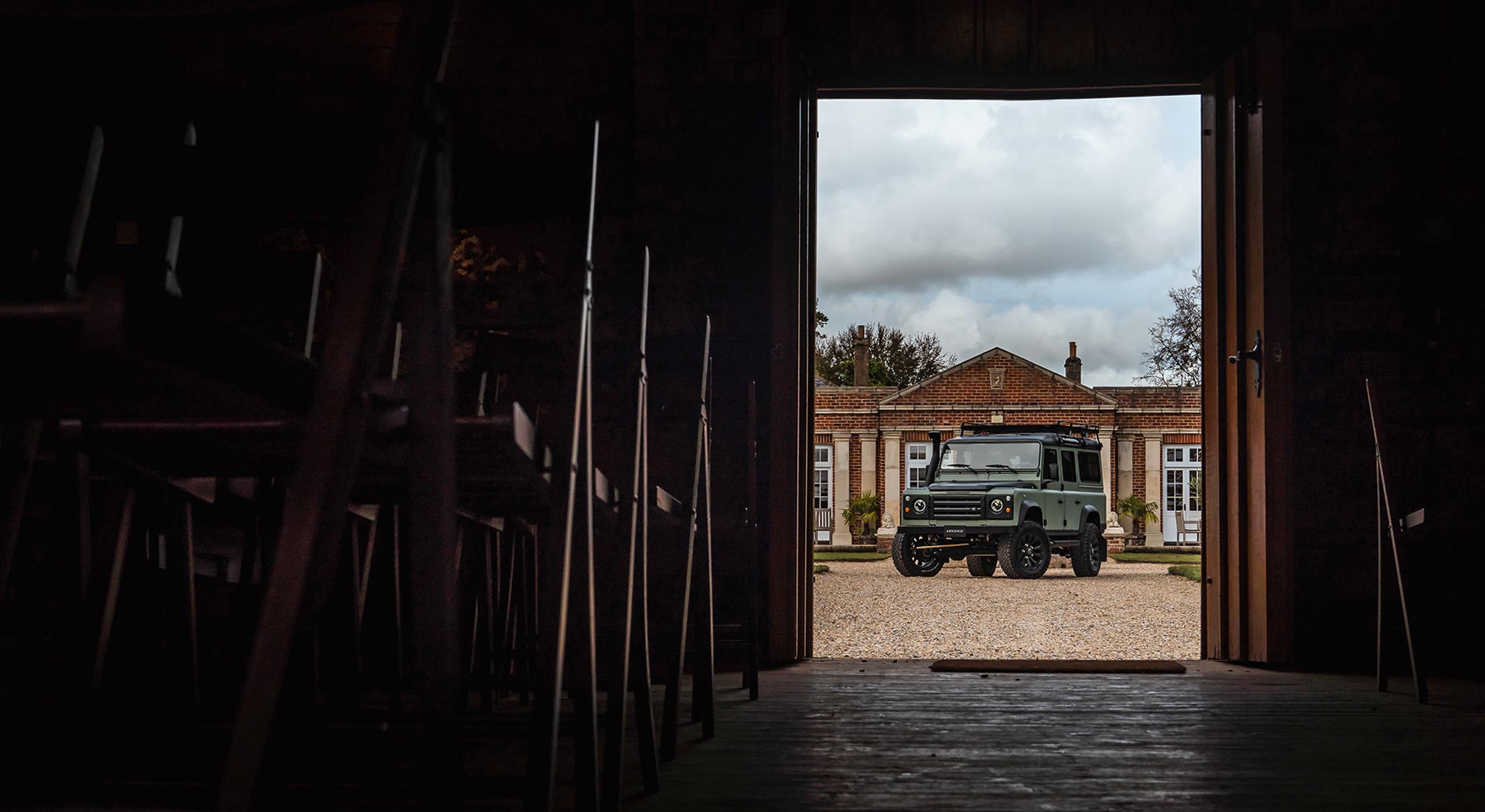 Custom Land Rover Defender for sale | Quest | Restoration by Arkonik