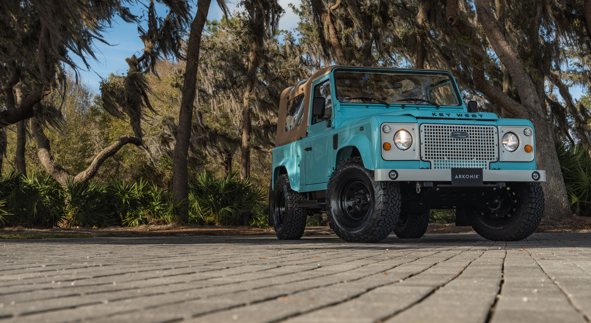 Defender 90 and 110 for sale. Customized Land Rover Defenders hand ...