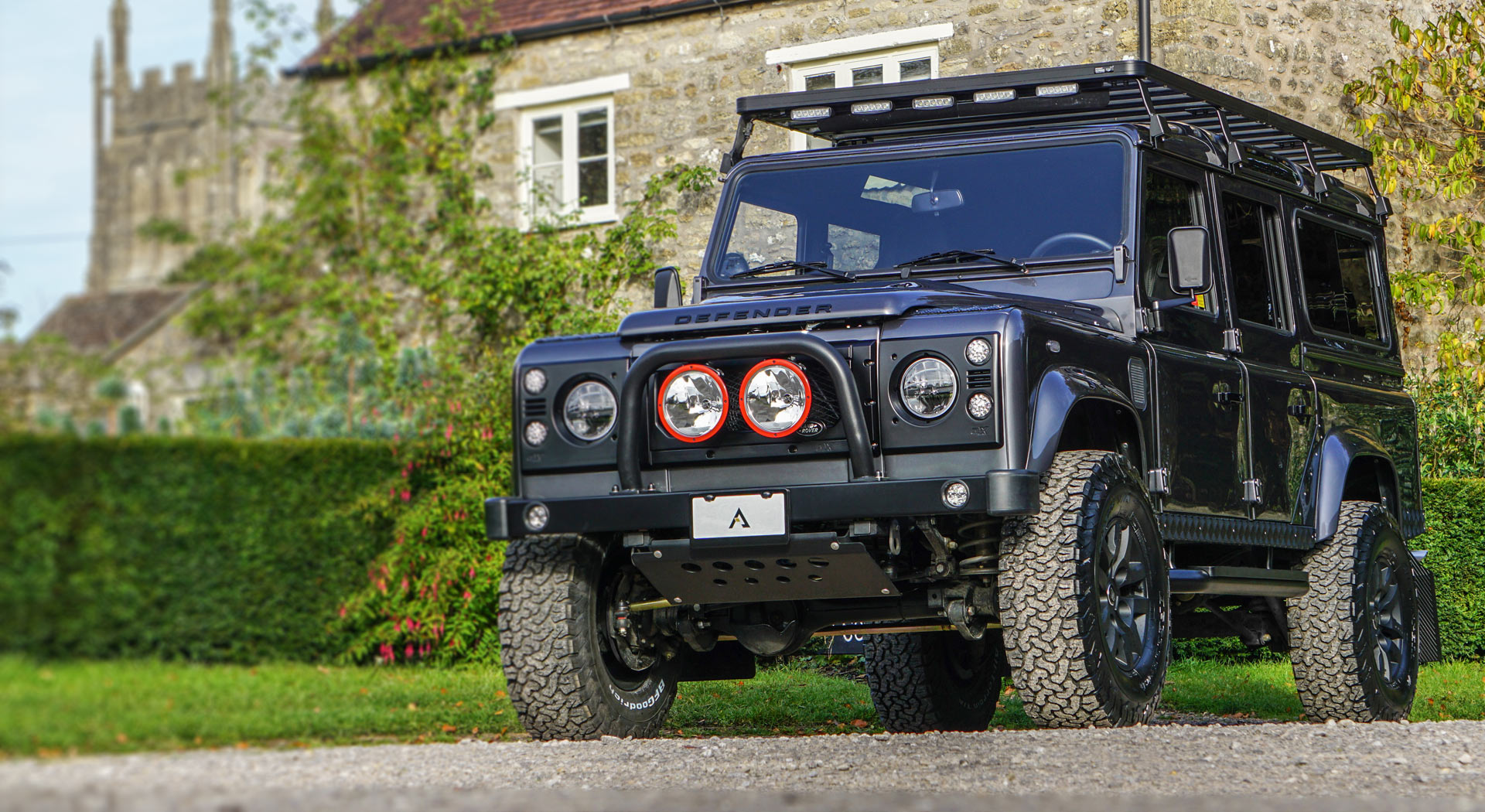 Custom Land Rover Defender for sale | Apache | Restoration by Arkonik
